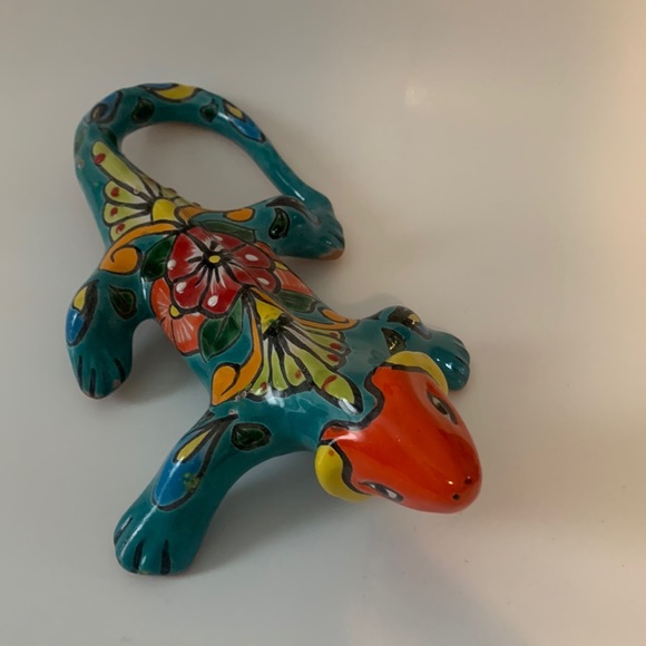 Accents | Colorful Lizard With A Hole On The Bottom To Hang Great To ...